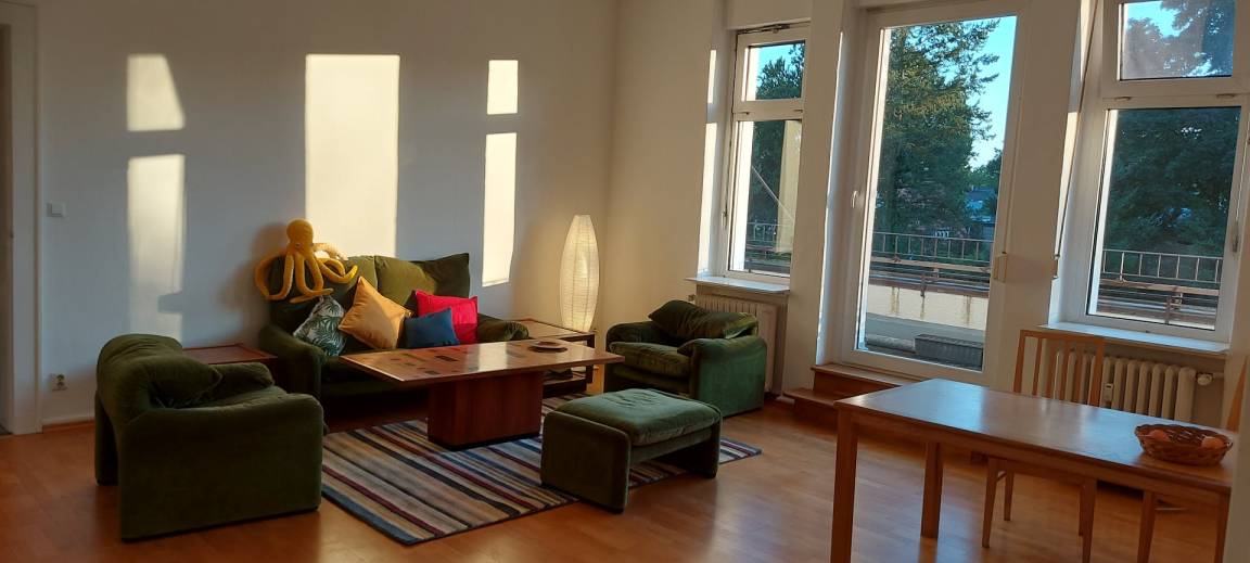 85 M² Ferienwohnung ∙ 1 Schlafzimmer ∙ 2 Gäste - Stahnsdorf