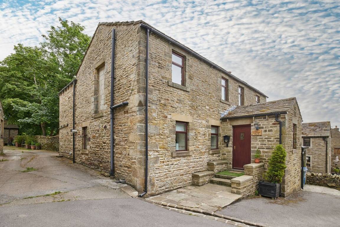 House ∙ 4 Bedrooms ∙ 6 Guests - Keighley