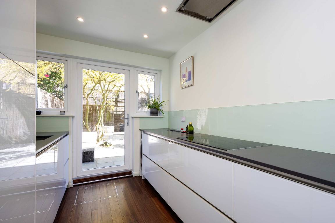 128 M² House ∙ 3 Bedrooms ∙ 6 Guests - Epsom