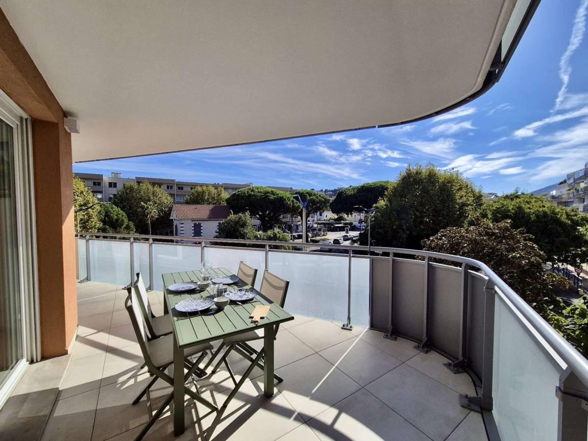 84 M² Appartement ∙ 3 Slaapkamers ∙ 6 Gasten - Rayol-Canadel-sur-Mer