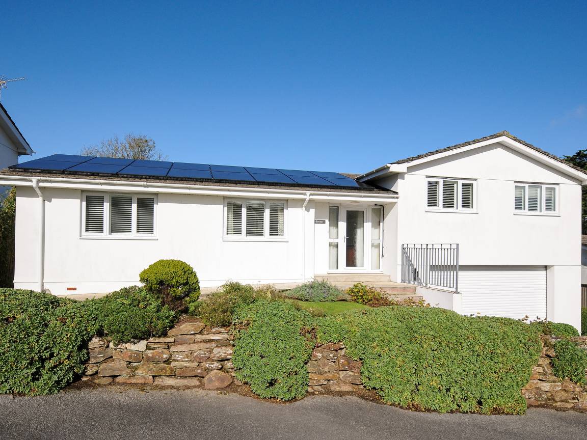 Cottage ∙ 4 Bedrooms ∙ 9 Guests - Padstow