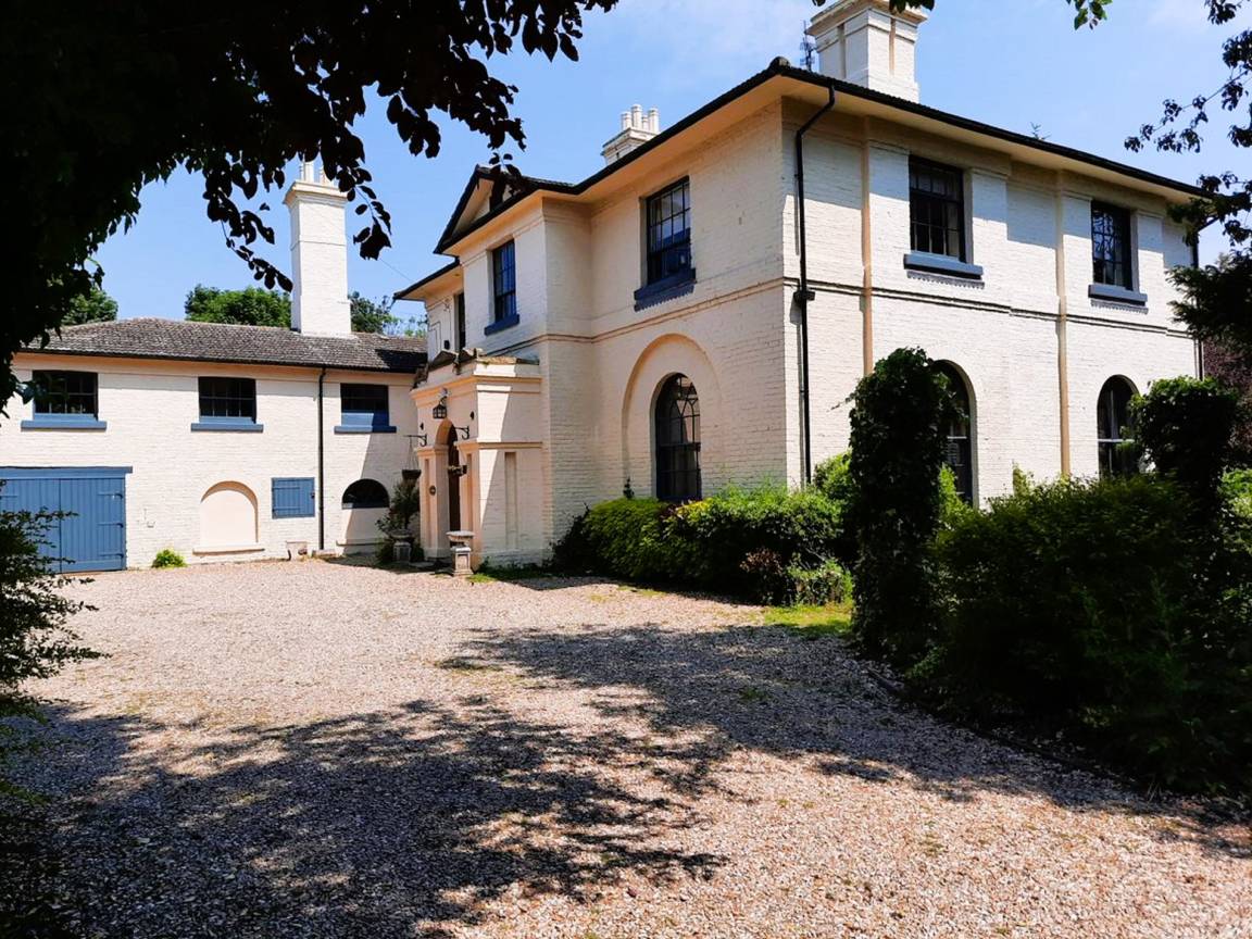 Cottage ∙ 2 Bedrooms ∙ 4 Guests - Louth
