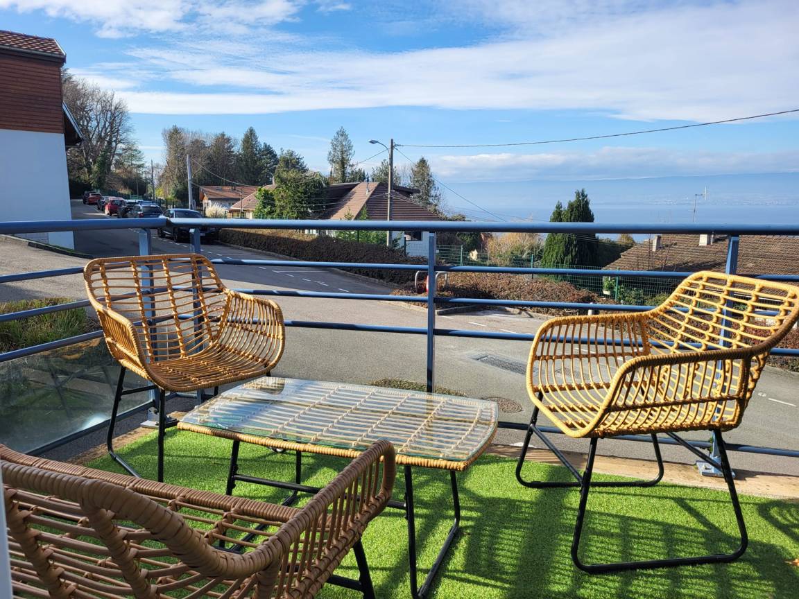 65 M² Apartment ∙ 2 Bedrooms ∙ 6 Guests - Lake Geneva