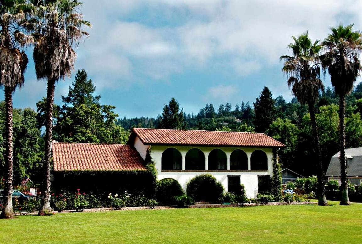 Lodge ∙ 1 Bedroom ∙ 2 Guests - Calistoga, CA