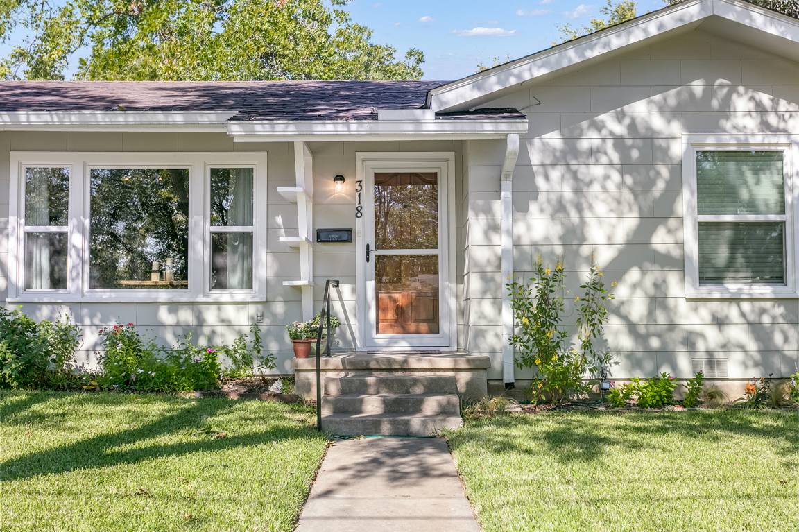 House ∙ 2 Bedrooms ∙ 4 Guests - Augusta Vin, Fredericksburg