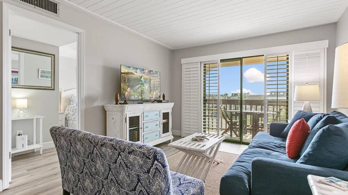 Condo ∙ 2 Bedrooms ∙ 4 Guests - St. Augustine Beach, FL