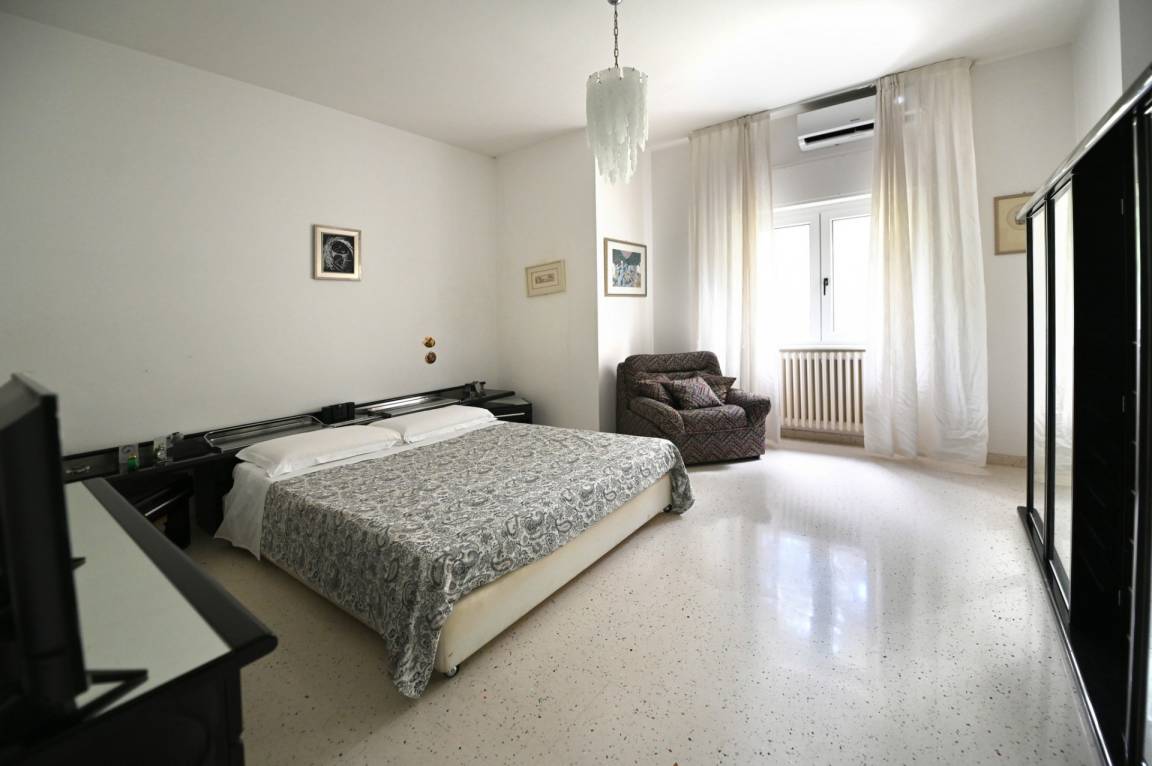 140 M² Appartement ∙ 3 Chambres ∙ 4 Personnes - Matera