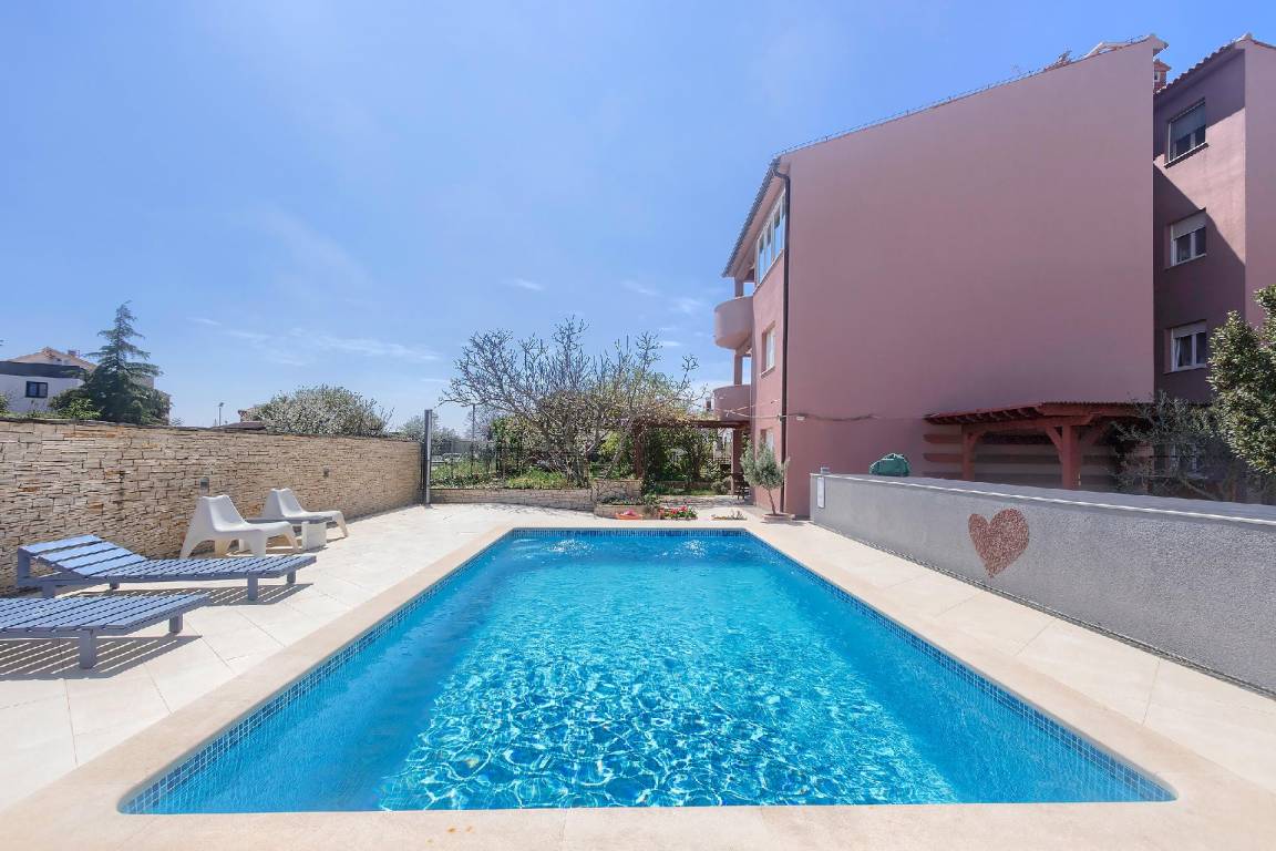 70 M² Apartamento ∙ 2 Habitaciones ∙ 4 Huéspedes - Pula