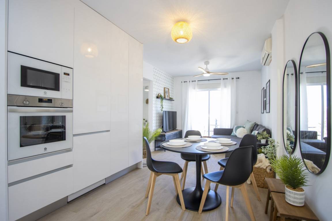 51 M² Ferienwohnung ∙ 2 Schlafzimmer ∙ 6 Gäste - Torrevieja