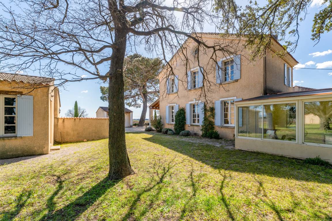180 M² Villa ∙ 4 Chambres ∙ 8 Personnes - Beaumes-de-Venise