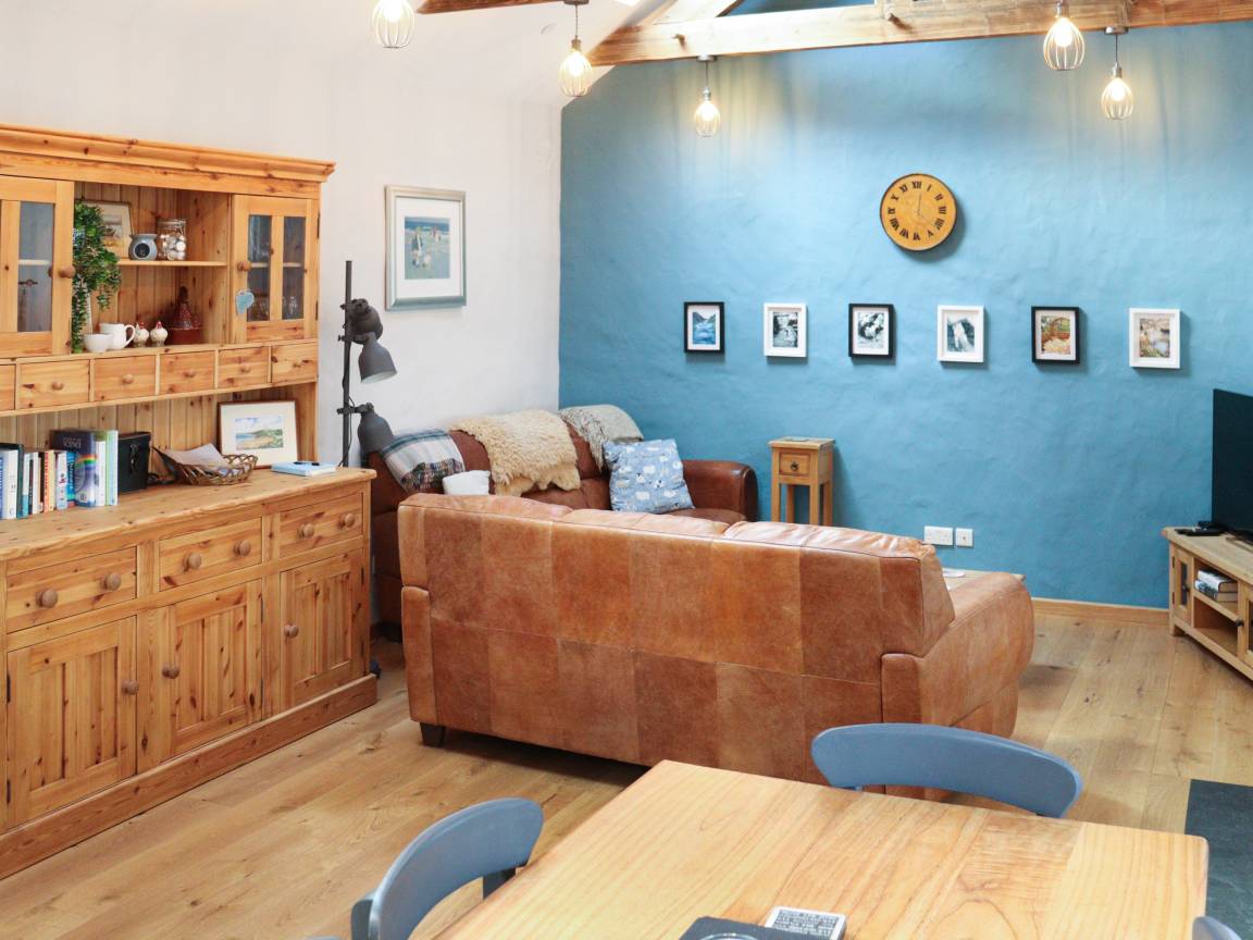 Cottage ∙ 2 Bedrooms ∙ 5 Guests - Fishguard