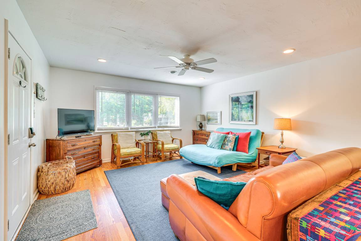 96 M² Cottage ∙ 2 Bedrooms ∙ 6 Guests - Southport, NC