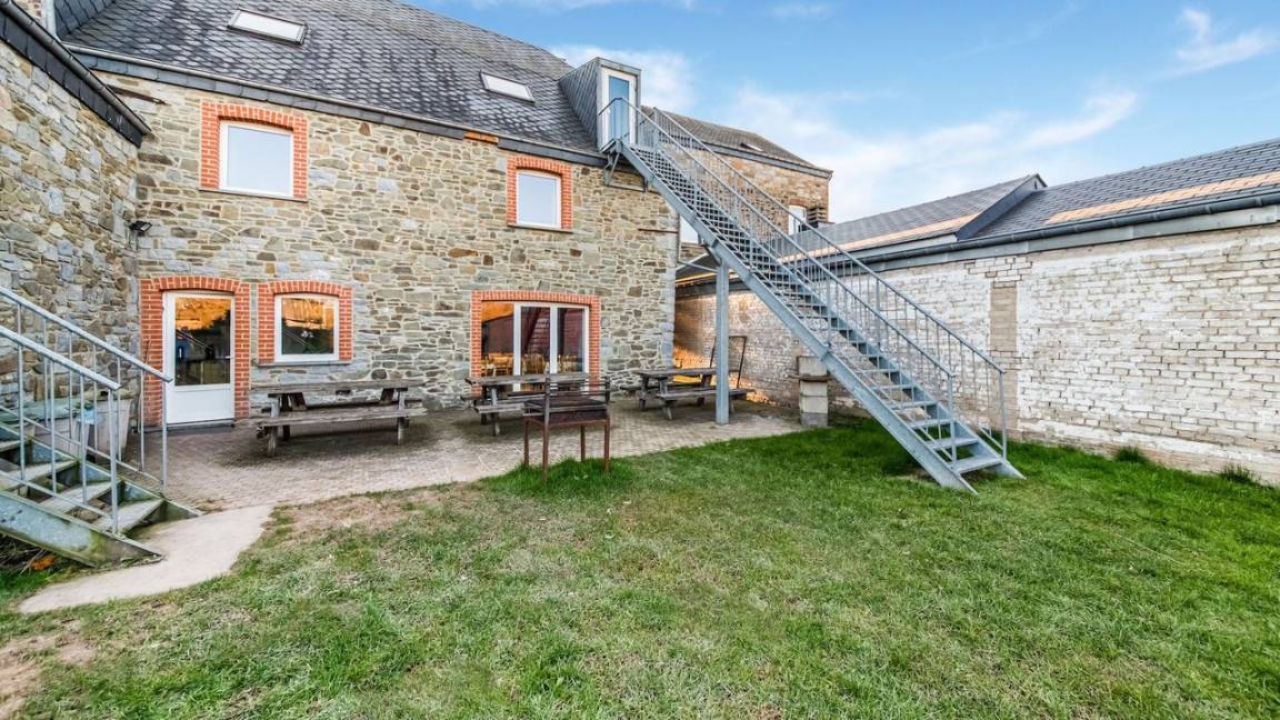 250 M² Huis ∙ 6 Slaapkamers ∙ 20 Gasten - België