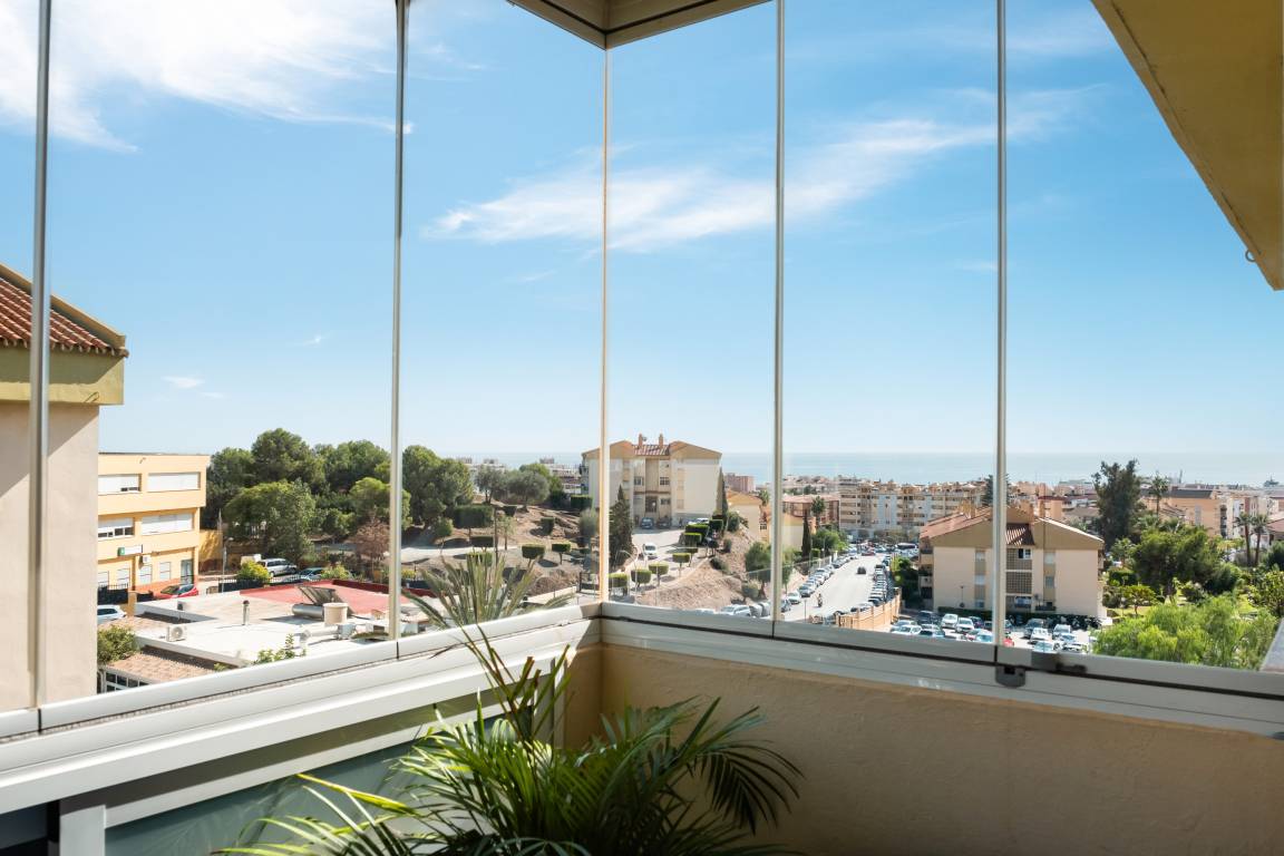 90 M² Apartamento ∙ 3 Habitaciones ∙ 6 Huéspedes - Rincón de la Victoria