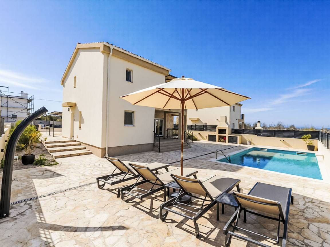 140 M² House ∙ 3 Bedrooms ∙ 8 Guests - Zaton