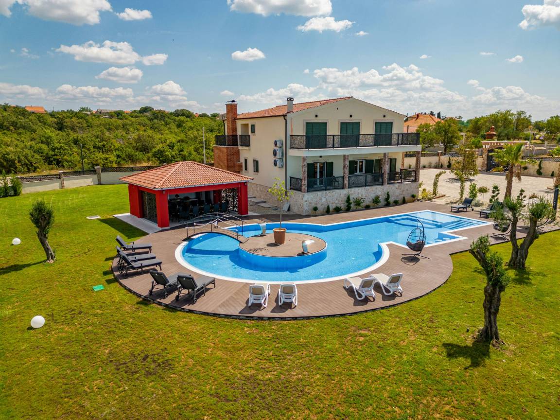 500 M² Villa ∙ 7 Schlafzimmer ∙ 13 Gäste - Starigrad-Paklenica