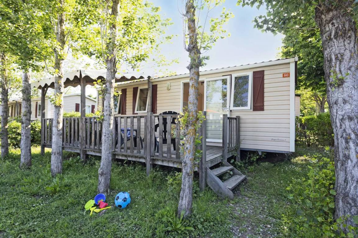 32 M² Caravan ∙ 3 Bedrooms ∙ 6 Guests - Ghisonaccia