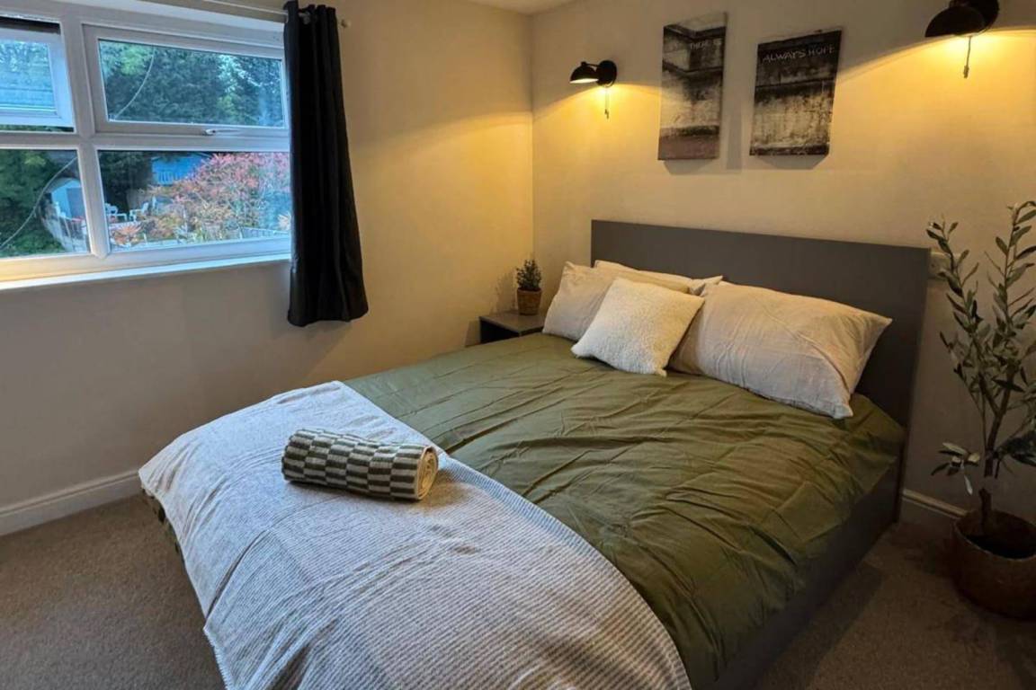 75 M² Cottage ∙ 3 Bedrooms ∙ 5 Guests - Cheshire