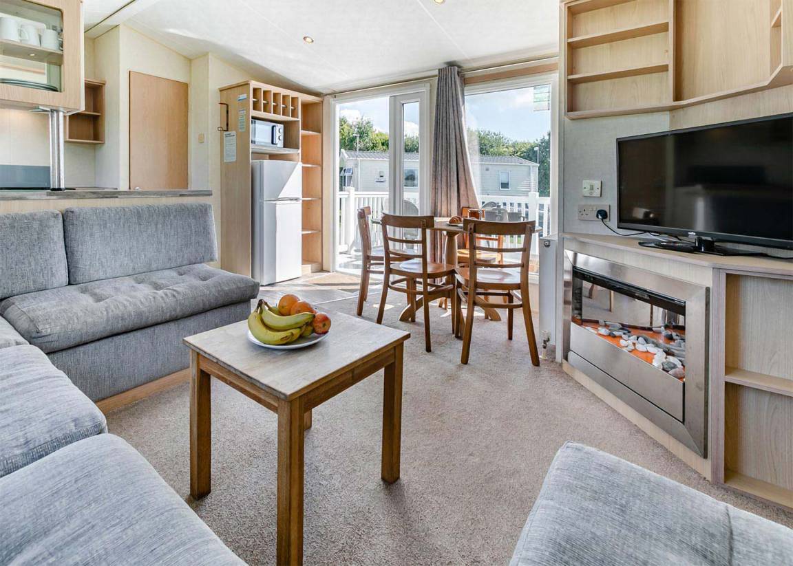 Caravan ∙ 2 Bedrooms ∙ 6 Guests - Lizard