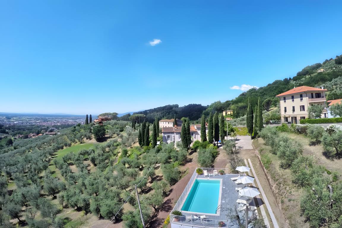 250 M² Villa ∙ 5 Schlafzimmer ∙ 12 Gäste - Montecatini Terme