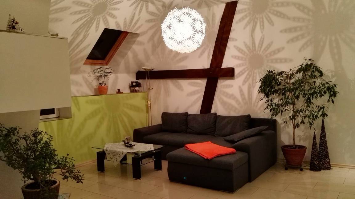 82 M² Ferienwohnung ∙ 2 Schlafzimmer ∙ 7 Gäste - Schkeuditz