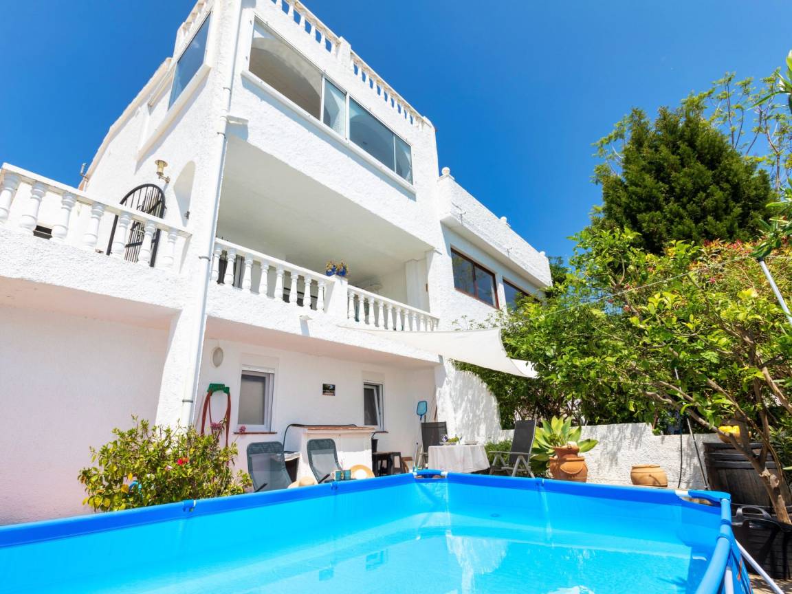 100 M² Ferienhaus ∙ 2 Schlafzimmer ∙ 4 Gäste - Alcossebre