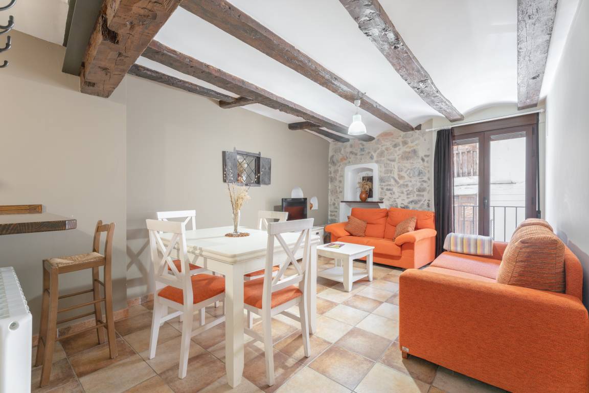 61 M² Apartamento ∙ 2 Habitaciones ∙ 6 Huéspedes - Alcalá de la Selva