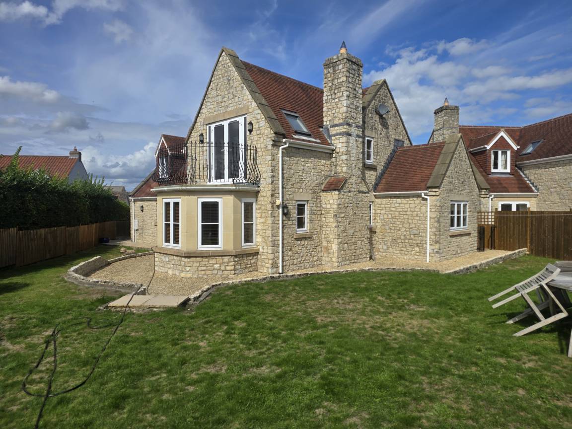 Cottage ∙ 6 Bedrooms ∙ 11 Guests - Glastonbury