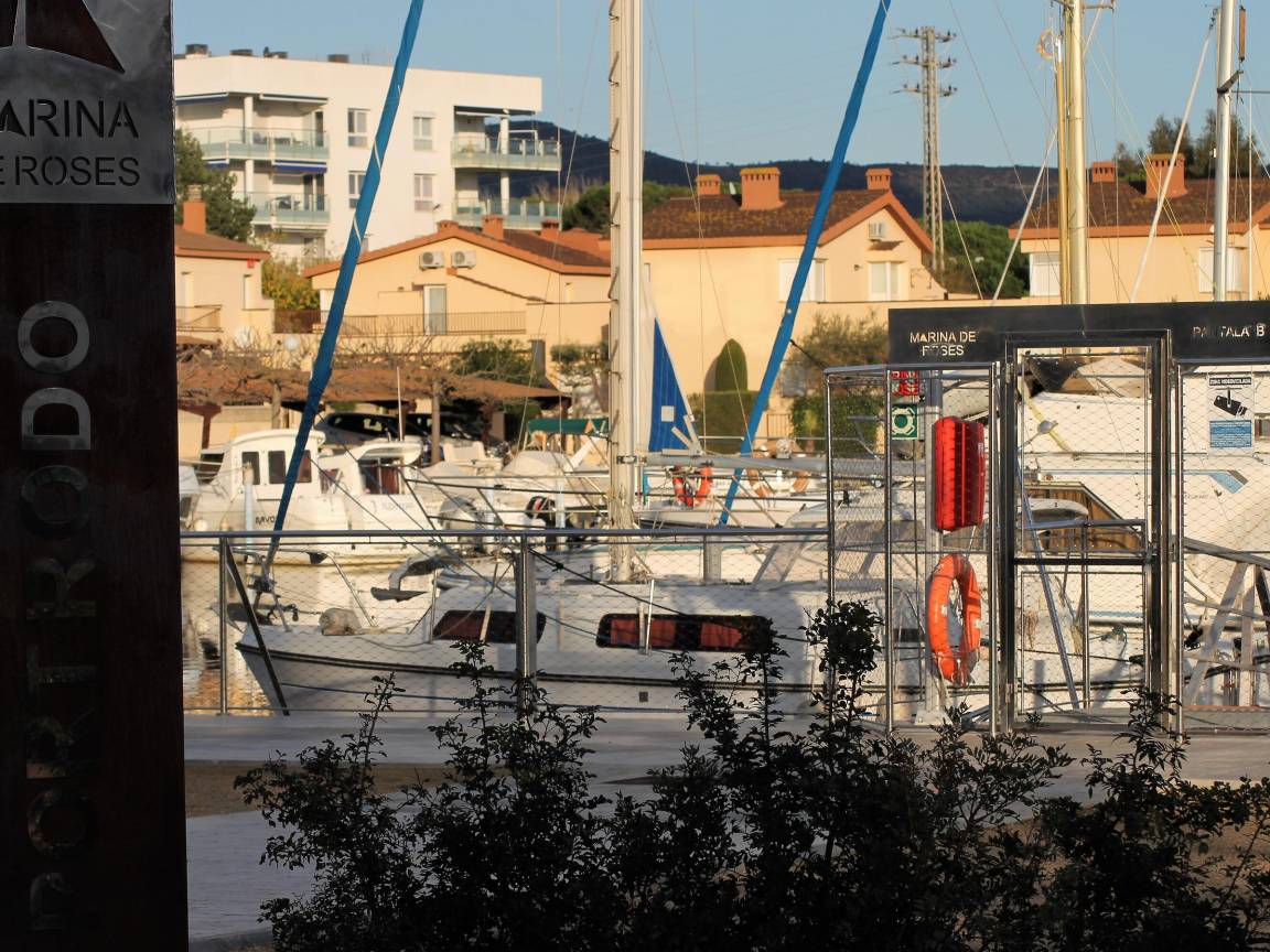 70 M² Maison De Vacances ∙ 2 Chambres ∙ 4 Personnes - Empuriabrava