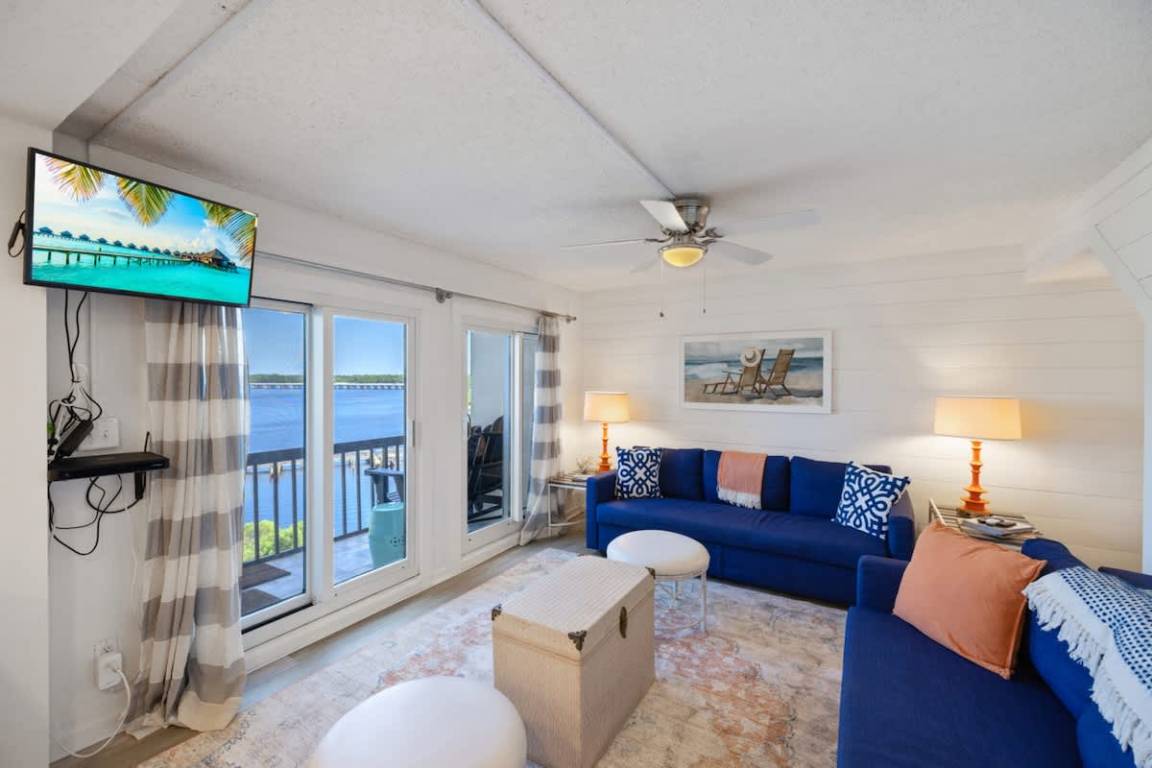 91 M² Apartment ∙ 2 Bedrooms ∙ 6 Guests - Rosemary Beach, FL