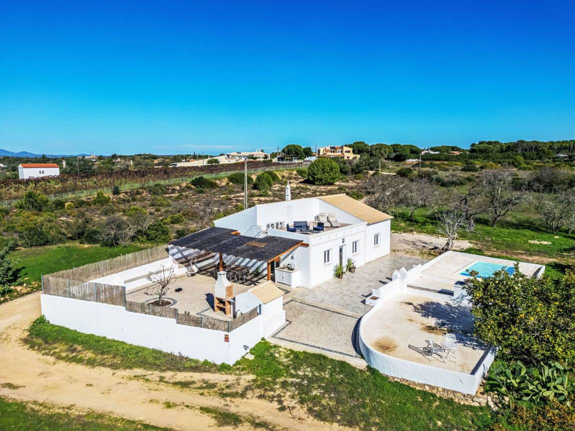 107 M² House ∙ 3 Bedrooms ∙ 6 Guests - Porches