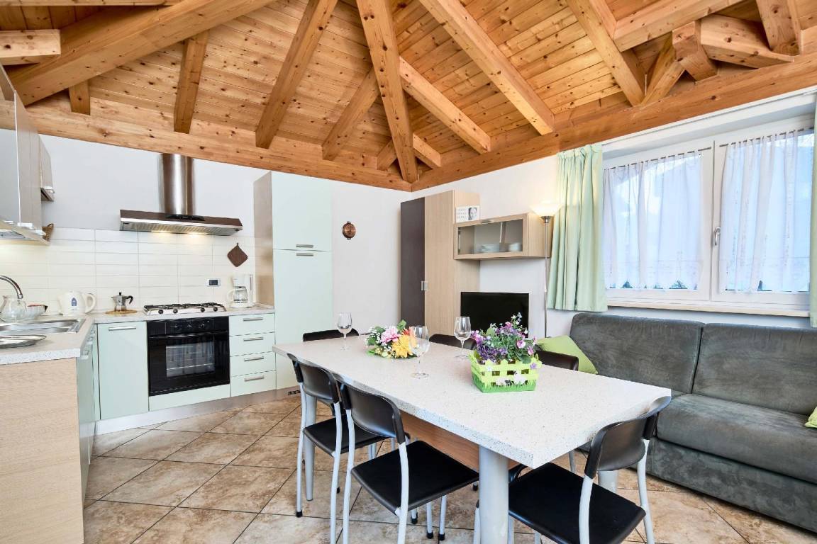 98 M² Huis ∙ 3 Slaapkamers ∙ 7 Gasten - Ledro