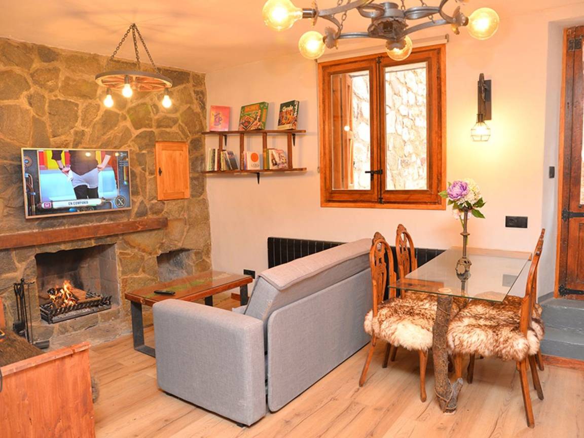 55 M² Apartamento ∙ 1 Habitación ∙ 4 Huéspedes - Castellar de n'Hug