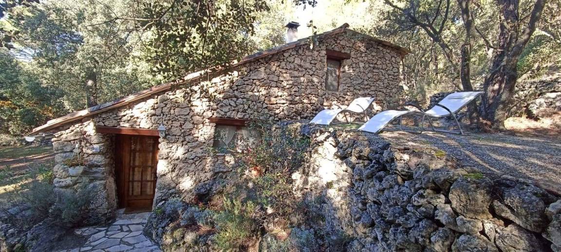 45 M² Huis ∙ 1 Slaapkamer ∙ 4 Gasten - Sillans-la-Cascade