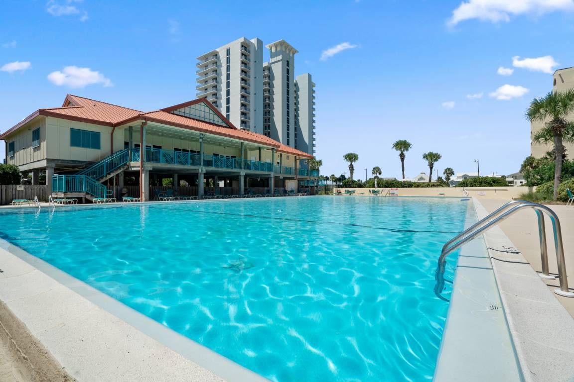 Condo ∙ 3 Bedrooms ∙ 6 Guests - Pensacola Beach, FL