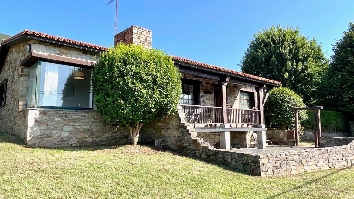 129 M² Casa ∙ 3 Habitaciones ∙ 6 Huéspedes - Cedeira