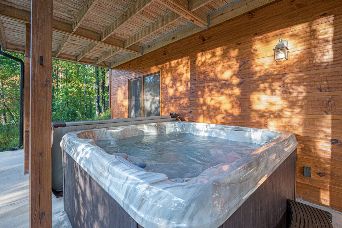 251 M² Cabin ∙ 4 Bedrooms ∙ 14 Guests - Ellijay, GA