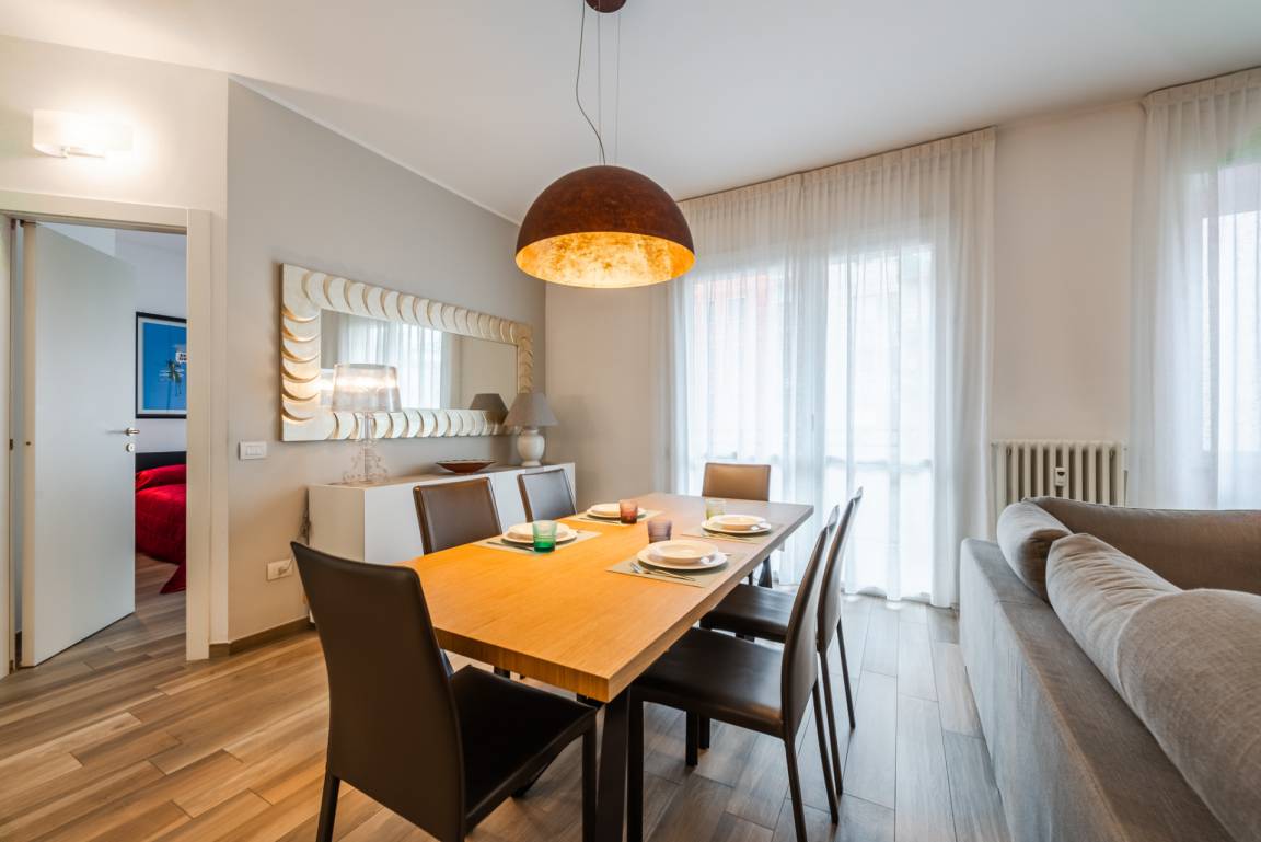 103 M² Apartment ∙ 2 Bedrooms ∙ 5 Guests - Milan
