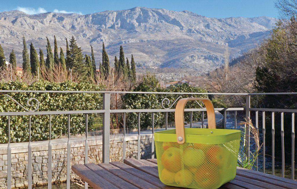 90 M² House ∙ 3 Bedrooms ∙ 5 Guests - Dugopolje