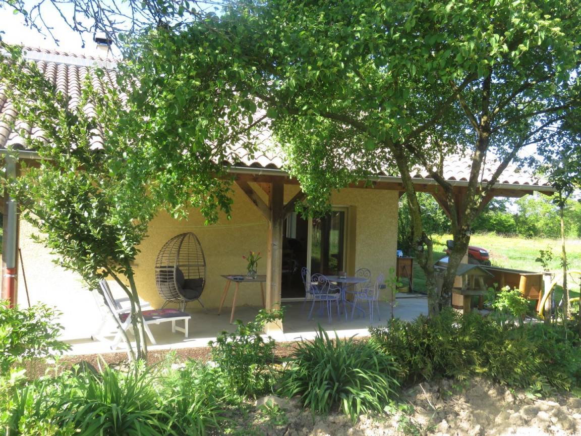 66 M² Gîte ∙ 1 Chambre ∙ 4 Personnes - Montrevel-en-Bresse