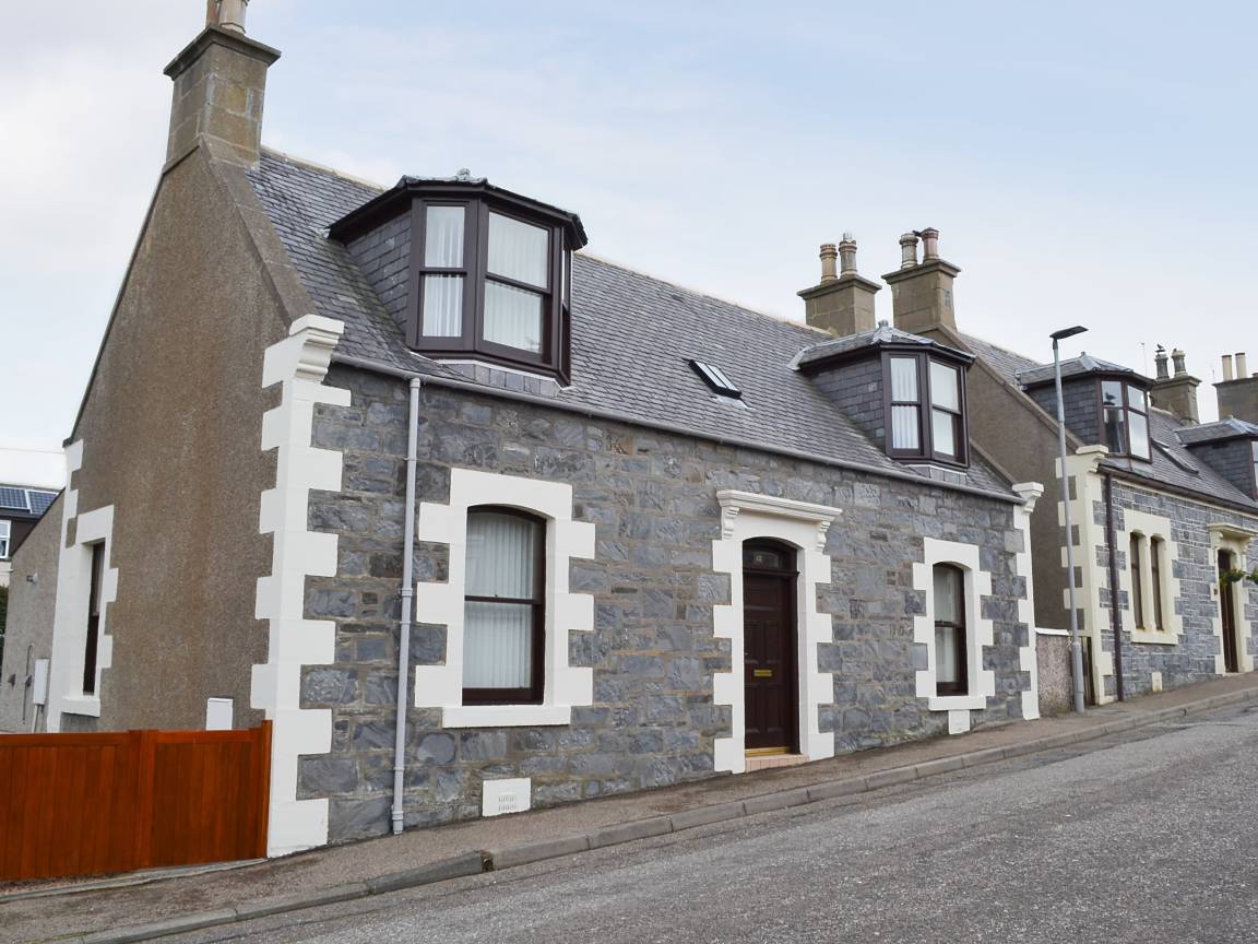 Cottage ∙ 3 Bedrooms ∙ 5 Guests - Cullen
