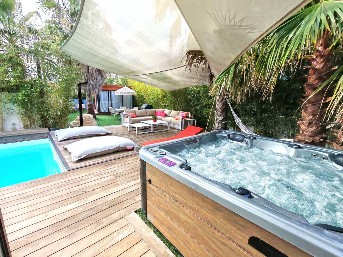 92 M² Apartamento ∙ 3 Habitaciones ∙ 6 Huéspedes - Sanary-sur-Mer