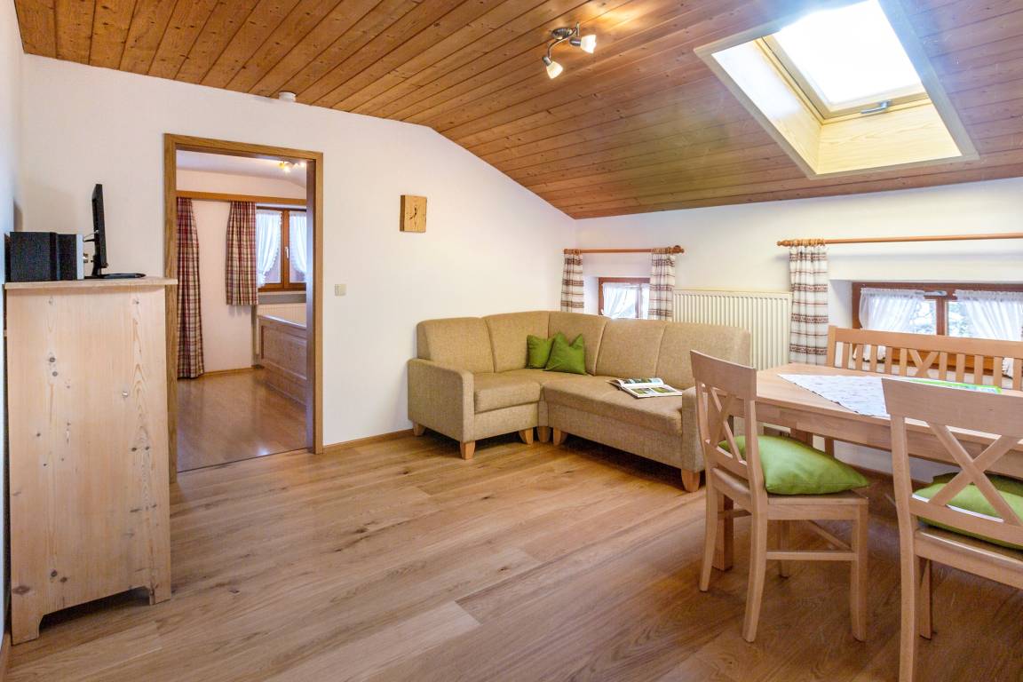 55 M² Ferienwohnung ∙ 2 Schlafzimmer ∙ 4 Gäste - Bernau am Chiemsee