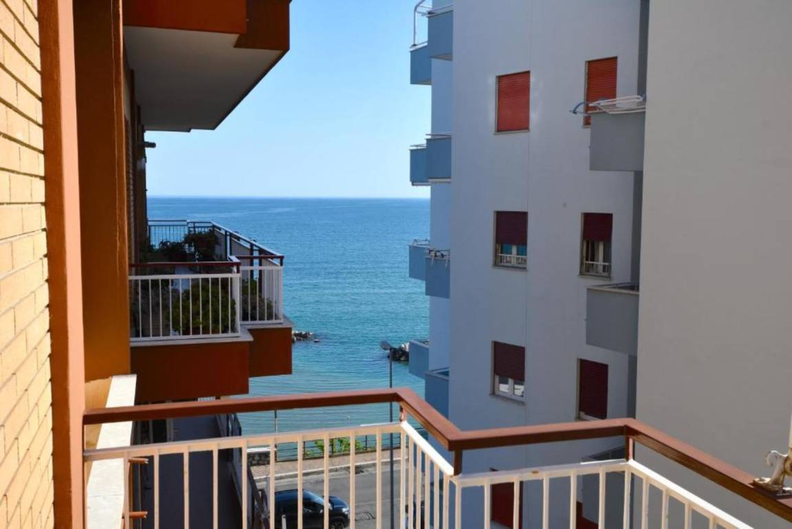 84 M² Appartement ∙ 2 Slaapkamers ∙ 6 Gasten - Formia