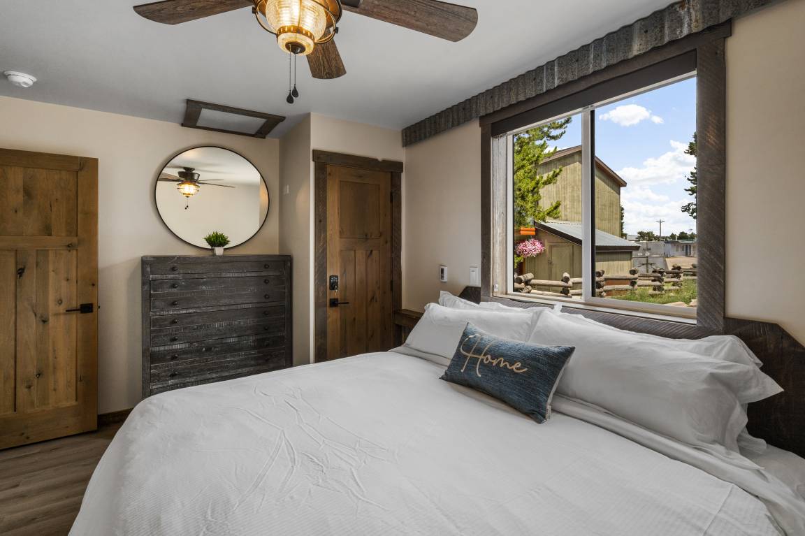 56 M² Condo ∙ 1 Bedroom ∙ 4 Guests - West Yellowstone, MT