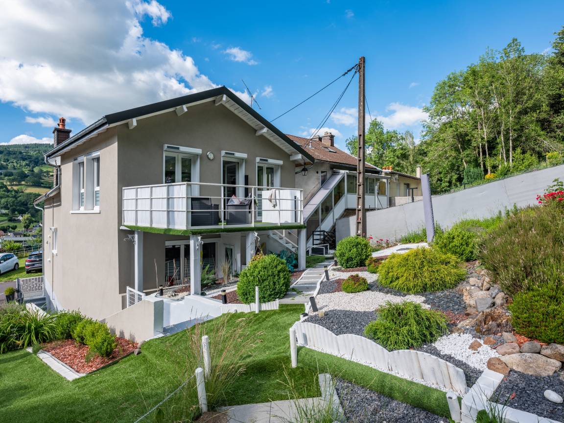 165 M² Maison De Vacances ∙ 3 Chambres ∙ 10 Personnes - Super-Besse