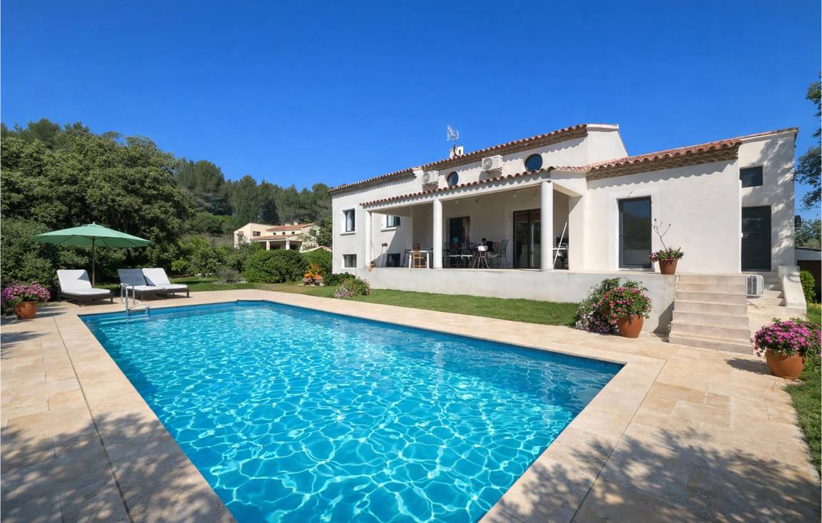 250 M² Maison De Vacances ∙ 7 Chambres ∙ 15 Personnes - Miramas