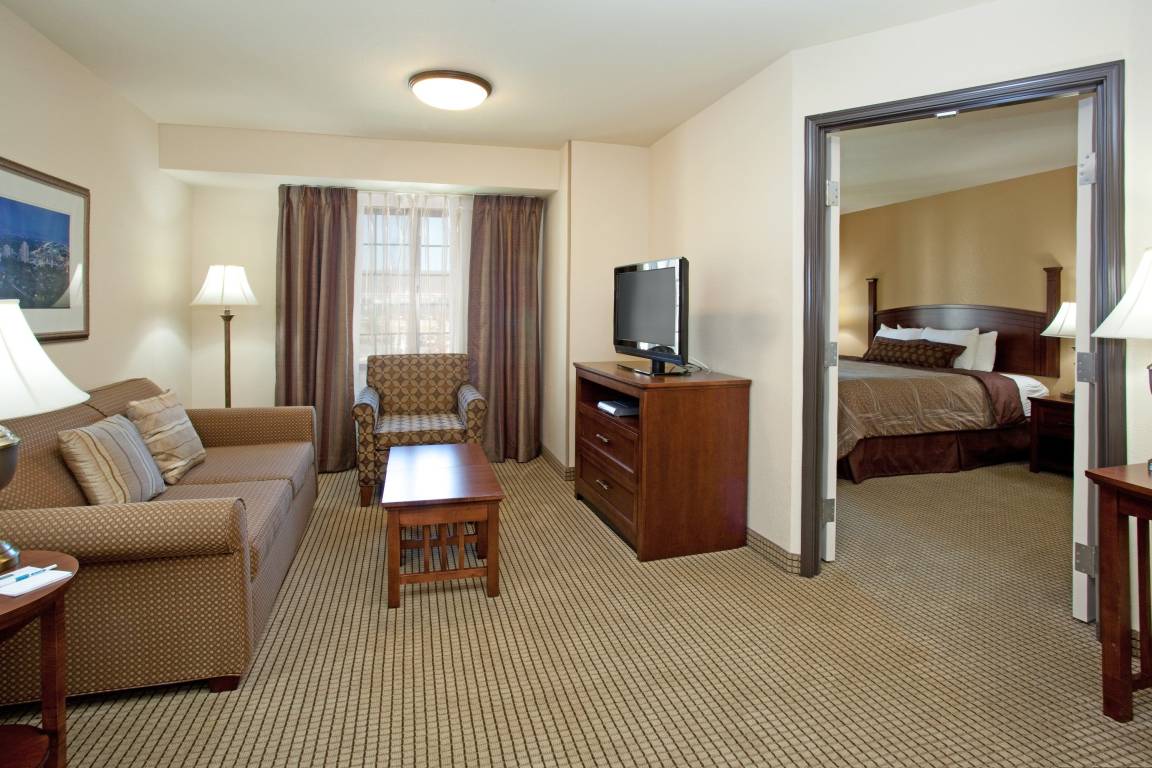 Condo ∙ 1 Bedroom ∙ 6 Guests - West Valley City, UT