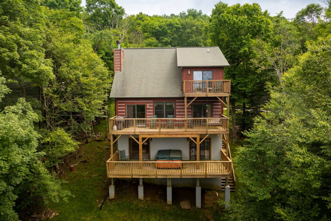 242 M² Cabin ∙ 4 Bedrooms ∙ 10 Guests - Banner Elk, NC