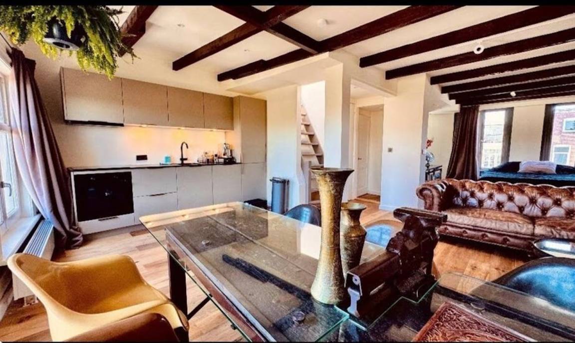 71 M² Ferienwohnung ∙ 1 Schlafzimmer ∙ 2 Gäste - Amsterdam